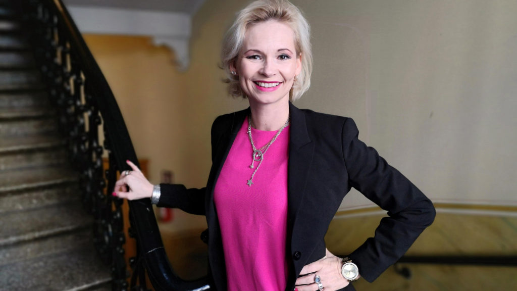 Parisuhdekeskus Katajan toiminnanjohtajaksi on valittu Suvi Laru ...